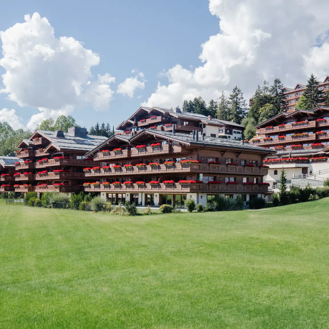 Swiss Deluxe Hotels – the most exclusive 5-star hotels in Switzerland